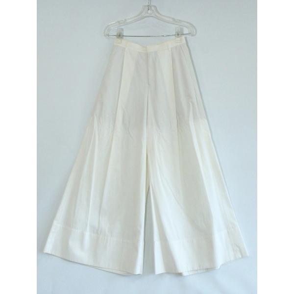 Martinique マルティニーク【商品名】L`AVENTURE　コットン　フレア　 ワイドパンツ 【カラー】ホワイト【サイズ】サイズ表記 ： ・1ウエスト(平置) ・33 股上 ・34 股下 ・68.5 裾幅 ・45【素材】・画像参照【...