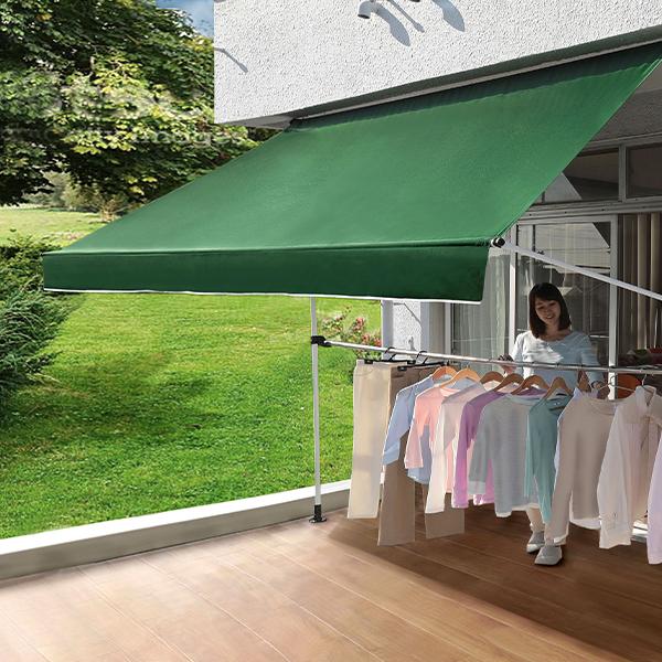 工事不要でカフェ風に。折りたたんで目隠しに。日差しが強い日でもお庭やテラスでティータイムをお楽しみいただけます。天幕表面に撥水加工が施されており、急な雨にも力強い味方に。突っ張り式で簡単設置。幅3030mm×奥行220-1450mm×高さ2...