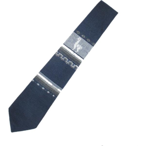 【商品名】アルパカ柄 刺繍ネクタイ【メーカー】ランダ　LANDA【色・柄】濃紺（ネイビーブルー） ・タイプ１１【サイズ】全長約157.5ｃｍ　幅約9ｃｍ（一番広い所）【素材】アルパカ毛50%　アクリル50%【生産国】南米ペルー【その他】（注...