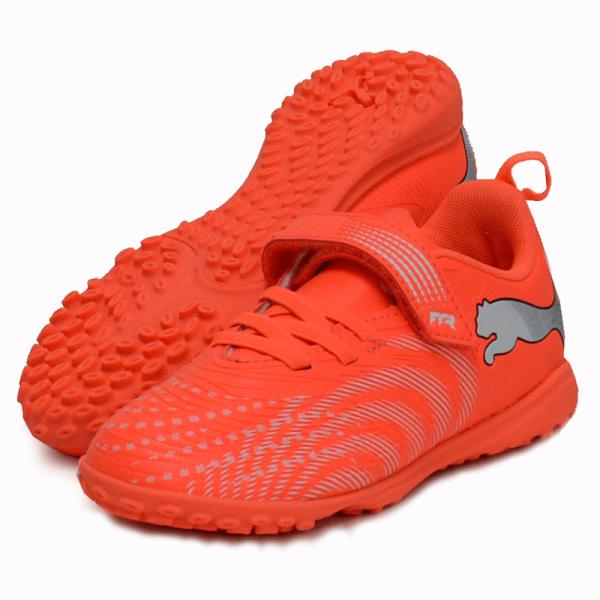 PUMA フューチャー 9 プレイ TT V JR　固い土/人工芝グラウンドでのトレーニング対応固い土や人工芝グラウンドでのトレーニングに対応した、キッズ向けの高機能モデル。17〜21cmの幅広いサイズ展開で、成長期のお子さまにぴったり。タ...