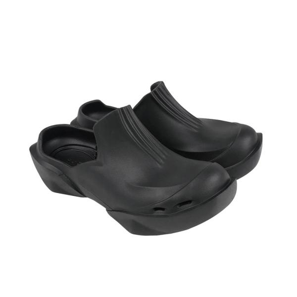 足の甲を柔らかく包み込むアーチデザインが特徴。ヒールカップが踵を適切な位置に固定し、着用時の姿勢補正効果を最大化してくれ、長時間の立ち仕事などにぴったり。素材：EVA生産国：韓国製カラー：True Black