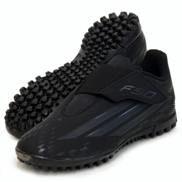 adidas F50 CLUB VEL TF J1.シューレースレスの面ファスナー式クロージャー  好みの調節が可能な面ファスナー式クロージャーがフィット感とホールド感を高める 2. テクスチャードシンセティックアッパー テクニカルな美観、...