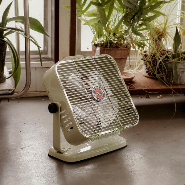 AIR CIRCULATOR IVORY/CHROMEエアー サーキュレーター品番:DSZ-0541IV/CRカラー:IVORY/CHROMEサイズ :H.400mm W.380mm D.210mm材質 :スチール(粉体塗装・クロームメッキ...