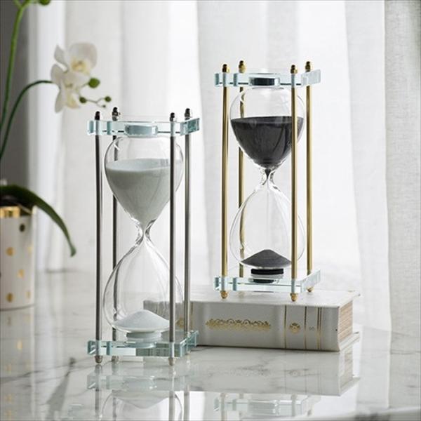 モダン 砂時計 ブラック Lサイズ 30分計 【サイズ(cm)】Lサイズ　7.5×7.5×25.5【材質】70% ガラス　30% Crystal【商品説明】デスクやテーブル、シェルフや窓辺に、モダンな砂時計を飾ってインテリアのアクセントにし...