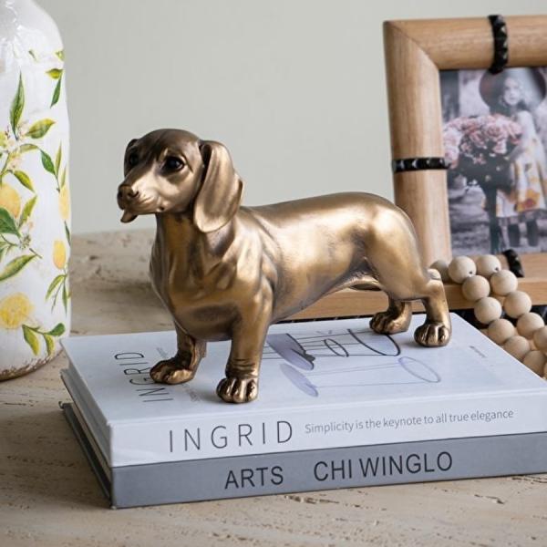 ダックスフンド 犬 置物 ブロンズ調【サイズ(cm)】29×8.5×高さ17【材質】磁器【商品説明】リアルな造形と、落ち着いたブロンズ調の仕上げが魅力のダックスフンド置物。つややかで品のある質感が、クラシックインテリアにもモダン空間にもなじ...