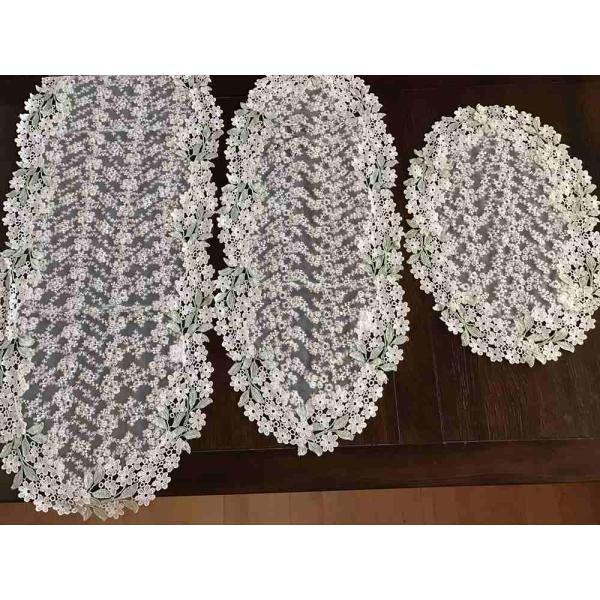 テーブルセンターM crystal marguerite クリスタルマーガレットシリーズ 【サイズ(cm)】35x90【材質】レース生地：ポリエステル100％刺繍糸：ナイロン100％レース：ポリエステル100％【商品説明】チュールレースとギ...