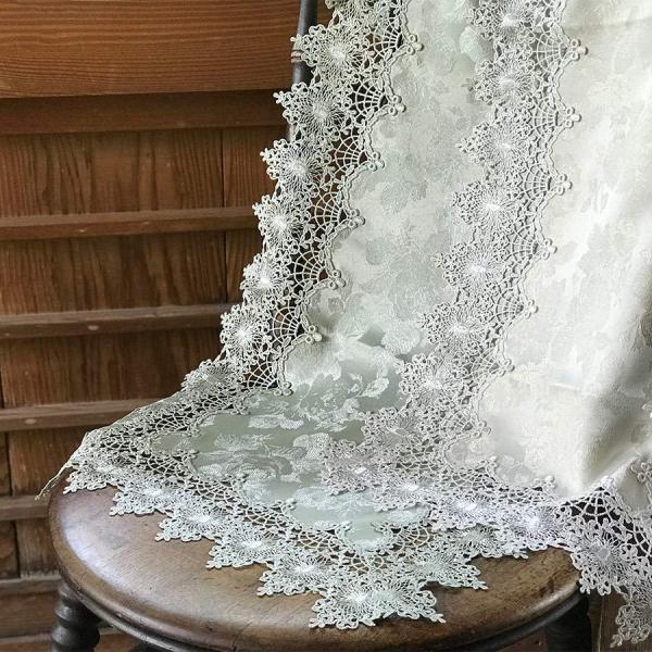 テーブルセンター olive オリーブシリーズ 【サイズ(cm)】35x70【材質】ポリエステル100％【商品説明】※楕円形のテーブルセンターです。一番人気の定番商品繊細で豪華なデザインのギュピールレースのシリーズです。高級感有りながら価格...