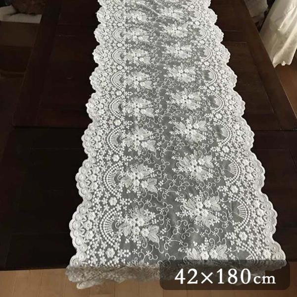 テーブルランナー table de fleurs テーブル ドゥフルールシリーズ 【サイズ(cm)】42x180【材質】チュールレース：ポリエステル100％、刺繍：綿100％【商品説明】春のにぎやかなテーブルをイメージして作られたチュールレ...