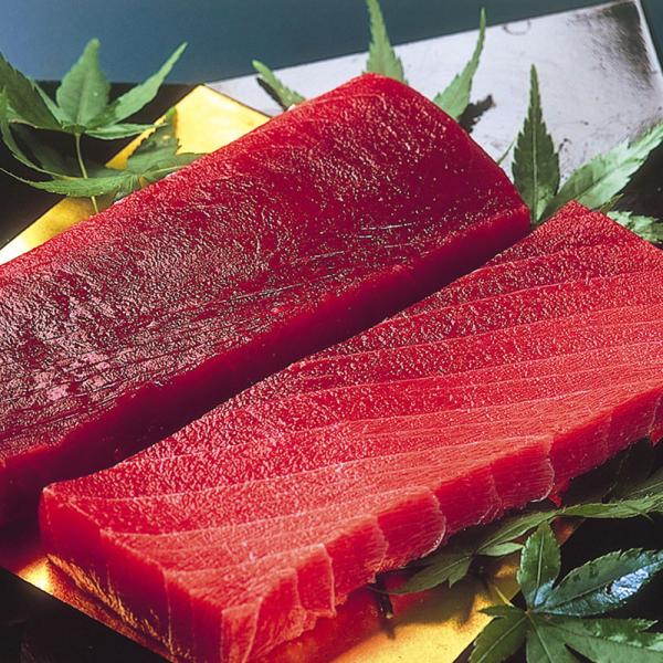 上質な甘みともっちりとした食感が特徴である高級南まぐろを柵取りしました。お刺身はもちろん、煮付け、照焼き、塩焼きにしても美味しくいただけます。