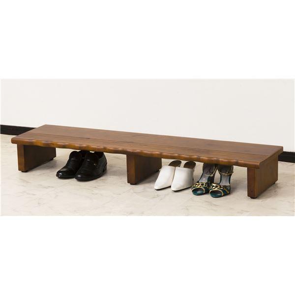 【商品名】 天然木玄関台(踏み台/ステップ) 幅120cm アジャスター付き 【完成品】 【ジャンル・特徴】 足腰への負担を軽減！台の下に靴も置ける玄関ステップ [ 4225 ]