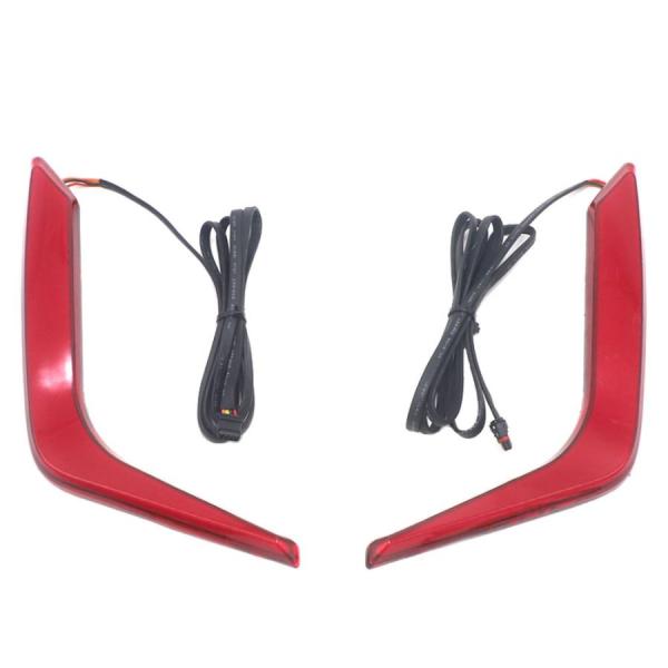 オムニl.e.d. リアサドルバッグのアクセントは、サドルバッグの背面の外側と下縁を流れるように見えるので、深みと強力な補助ランターンブレーキ照明を追加できます。goldstrike〓LEDリフレクターの交換により、ナンバープレートのすぐ上...