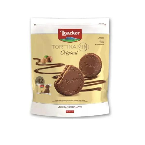 【商品説明】ヘーゼルナッツクリームをウエハースでサンドタルト型ミルクチョコレート個包装でシェアしやすい！おいしいミルクチョコレートの中には、軽くてサクサクのウエハースでサンドした香ばしいヘーゼルナッツクリーム。美しいタルト型に仕上げた一口サ...