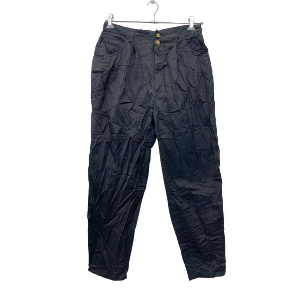 アメリカをメインに世界各地から直輸入する大阪、古着卸、古着屋DEN(デン)は、小売店を通さず、直接お客様へお届けできる為、激安卸価格となっております。さらに￥3,980以上お買い上げは送料無料です。