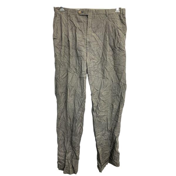 アメリカをメインに世界各地から直輸入する大阪、古着卸、古着屋DEN(デン)は、小売店を通さず、直接お客様へお届けできる為、激安卸価格となっております。さらに￥3,980以上お買い上げは送料無料です。