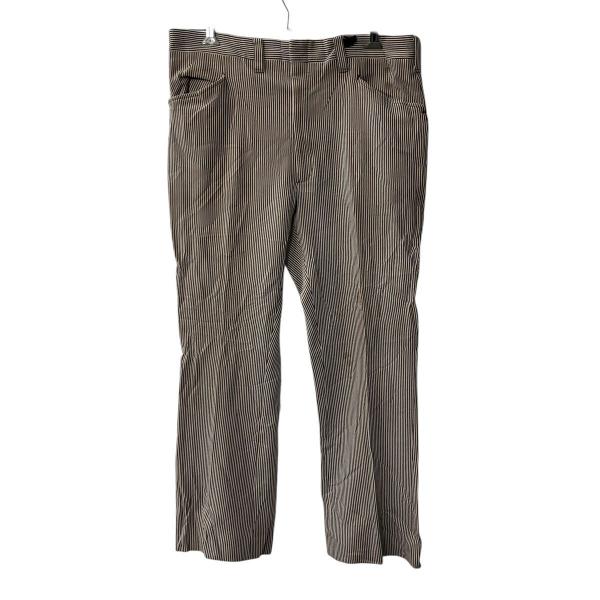 アメリカをメインに世界各地から直輸入する大阪、古着卸、古着屋DEN(デン)は、小売店を通さず、直接お客様へお届けできる為、激安卸価格となっております。さらに￥3,980以上お買い上げは送料無料です。