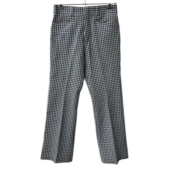 アメリカをメインに世界各地から直輸入する大阪、古着卸、古着屋DEN(デン)は、小売店を通さず、直接お客様へお届けできる為、激安卸価格となっております。さらに￥3,980以上お買い上げは送料無料です。