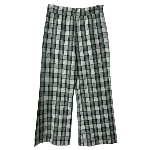 アメリカをメインに世界各地から直輸入する大阪、古着卸、古着屋DEN(デン)は、小売店を通さず、直接お客様へお届けできる為、激安卸価格となっております。さらに￥3,980以上お買い上げは送料無料です。