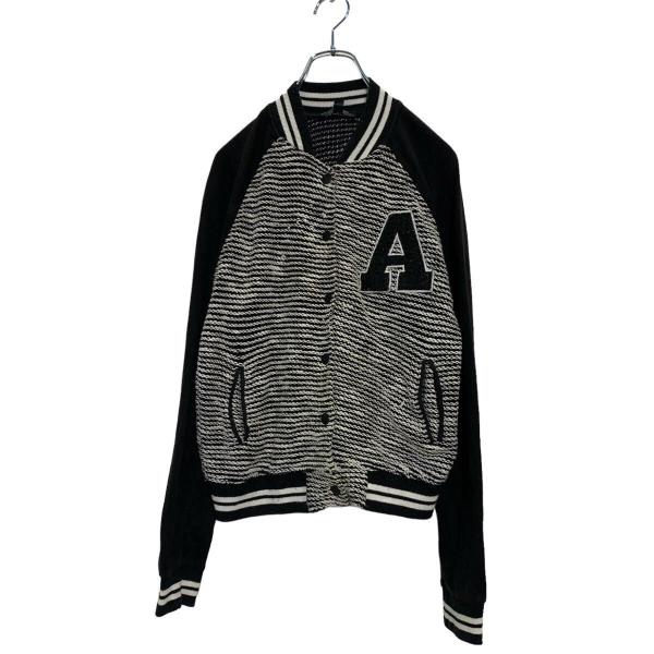 アメリカをメインに世界各地から直輸入する大阪、古着卸、古着屋DEN(デン)は、小売店を通さず、直接お客様へお届けできる為、激安卸価格となっております。さらに￥3,980以上お買い上げは送料無料です。