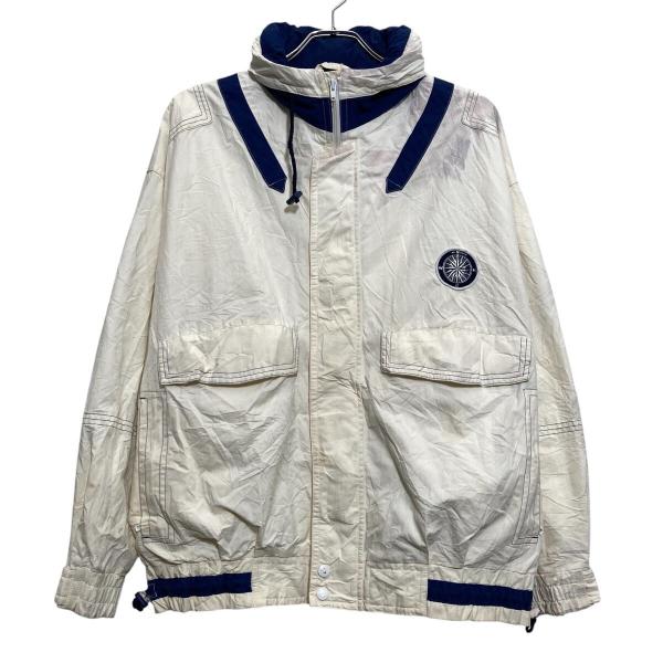 アメリカをメインに世界各地から直輸入する大阪、古着卸、古着屋DEN(デン)は、小売店を通さず、直接お客様へお届けできる為、激安卸価格となっております。さらに￥3,980以上お買い上げは送料無料です。