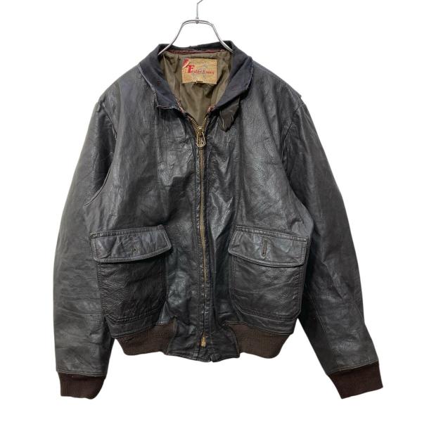 アメリカをメインに世界各地から直輸入する大阪、古着卸、古着屋DEN(デン)は、小売店を通さず、直接お客様へお届けできる為、激安卸価格となっております。さらに￥3,980以上お買い上げは送料無料です。