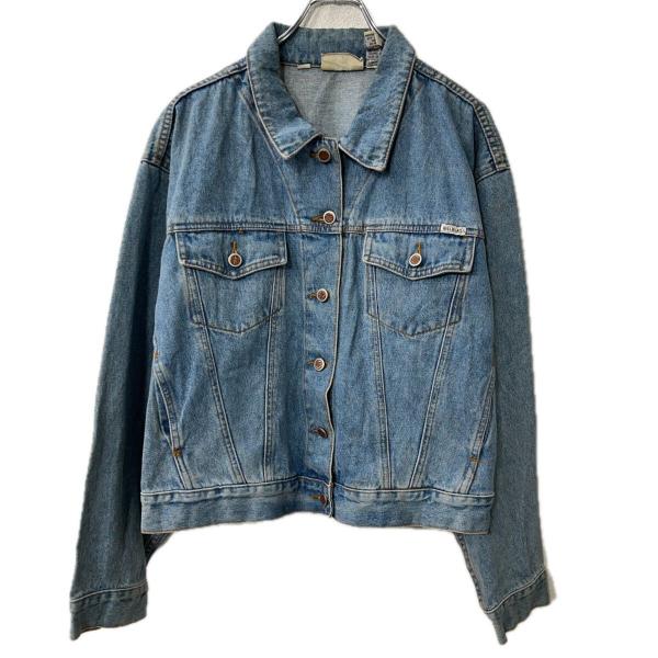 アメリカをメインに世界各地から直輸入する大阪、古着卸、古着屋DEN(デン)は、小売店を通さず、直接お客様へお届けできる為、激安卸価格となっております。さらに￥3,980以上お買い上げは送料無料です。