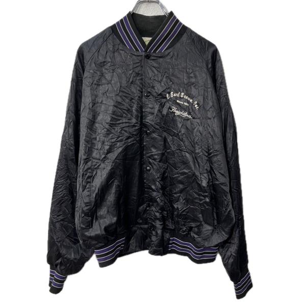 アメリカをメインに世界各地から直輸入する大阪、古着卸、古着屋DEN(デン)は、小売店を通さず、直接お客様へお届けできる為、激安卸価格となっております。さらに￥3,980以上お買い上げは送料無料です。