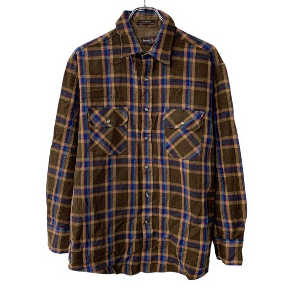 アメリカをメインに世界各地から直輸入する大阪、古着卸、古着屋DEN(デン)は、小売店を通さず、直接お客様へお届けできる為、激安卸価格となっております。さらに￥3,980以上お買い上げは送料無料です。