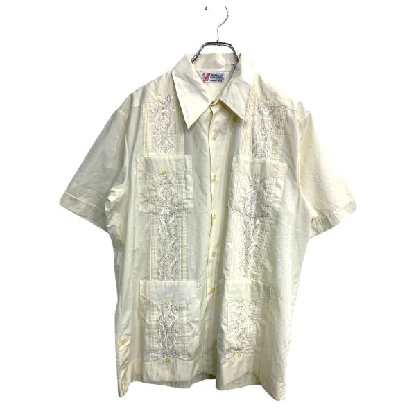 アメリカをメインに世界各地から直輸入する大阪、古着卸、古着屋DEN(デン)は、小売店を通さず、直接お客様へお届けできる為、激安卸価格となっております。さらに￥3,980以上お買い上げは送料無料です。