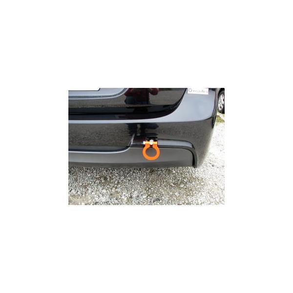 サーキット走行及びスポーツ走行の必需アイテム牽引フックです。これを装着すればあなたのマシンも見た目はレーシングカー。競技会規定のスチール厚さ9ミリにて製作いたしました。・一部車種には若干の加工が必要の場合がございますので、予めご了承下さい・...