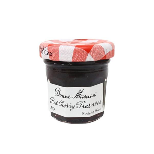 フランスをはじめ世界中で人気のボンヌママン。グリオット種を使用したチェリージャムで、酸味は軽めに仕上がっています。果実のホールがたっぷり入っていますので、タルトやチーズケーキの上にかけてお使いいただくとよく合います。使いやすい食べきりサイズです。