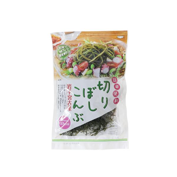 春採りの岩手県産昆布を湯通し後千切りし、乾燥させました。お湯戻し5分(水で10分)で10倍以上に戻ります。サラダや煮物、油炒めなどにも簡単便利にお使い頂けます。
