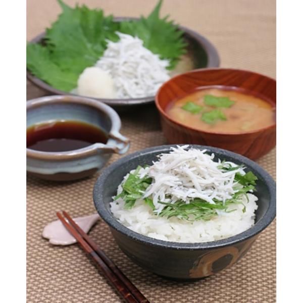 【全品送料無料】【わが街とくさんネット】■規格：300g■サイズ(mm)：240×165×45■ギフト対応・ラッピング対応：簡易包装のみOK・のし対応：短冊のしのみOK・表書き：対応OK・名入れ：対応OK■発送の目安：ご注文後、3〜7営業日...