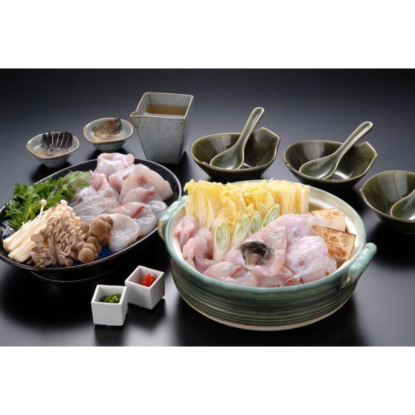 【全品送料無料】【わが街とくさんネット】■規格：ふくちり700g（アラ：トラフグ・身：マフグ各350g）、ひれ酒用ヒレ5枚、ポン酢35g×4、モミジオロシ16g　※3〜4人前■サイズ(mm)：300×235×60■ギフト対応・ラッピング対応...