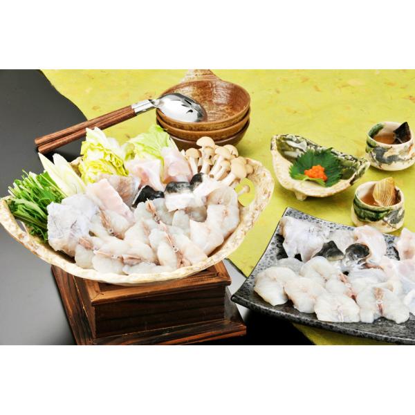 【全品送料無料】【わが街とくさんネット】■規格：ふくちり900g（アラ：トラフグ、身：マフグ各450g）、ひれ酒用ヒレ5枚、ポン酢35g×5、モミジオロシ16g■サイズ(mm)：382×338×70■ギフト対応・ラッピング対応：簡易包装のみ...