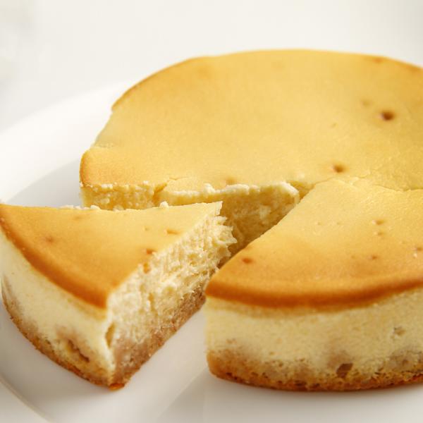 ナチュラルチーズの風味と濃厚な味わいをいかしたベイクドチーズケーキ。------------ 　【おすすめ用途】※熨斗やギフト包装対応ができない場合がございます。各商品ページでご確認ください。 内祝 出産 結婚 新築 快気祝 開店 開業 結...