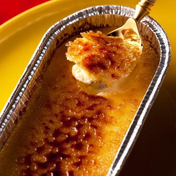 国際線の機内食にも選定された極上スイーツ！■原材料：生クリーム、牛乳、卵、砂糖、無糖練乳、バニラビーンズ、香料■規格：70ｇ×6個■サイズ(cm)：20.5*28*5.5■消費期限：製造日より冷凍60日■アレルゲン表示：乳、卵■ギフト対応・...