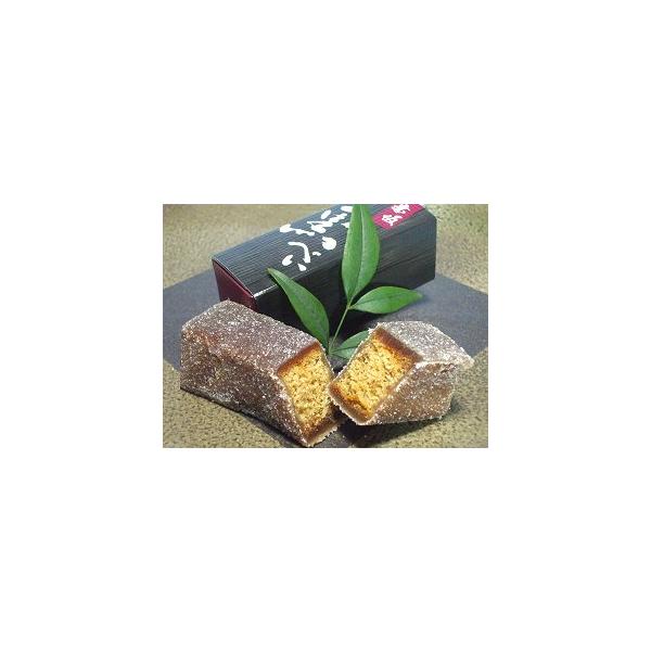 古き良き赤坂の料亭街の黒壁をイメージして作り上げたお菓子で、クルミ入りの黒糖カステラを羊羹で包み込みグラニュー糖をまぶした、風味の良い昔懐かしい味わいでご好評を頂いております。●商品内容：黒べい　６個入●日持ち：３０日間●製造発送元：赤坂青野製菓