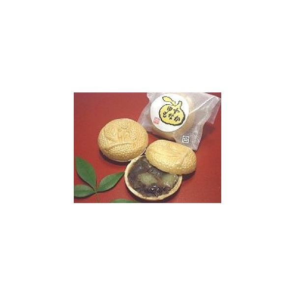 柚子の形をかたどった最中皮の中には、備中小豆のなかで最も高級な夢大納言小豆を使い芳醇な柚子香りを効かせたつぶ餡を入れさらに、つぶ餡の中には食感を楽しんで頂ける様、伝統銘菓「ゆべし」を配しました。●商品内容：柚子もなか　１０個入●日持ち：１４...