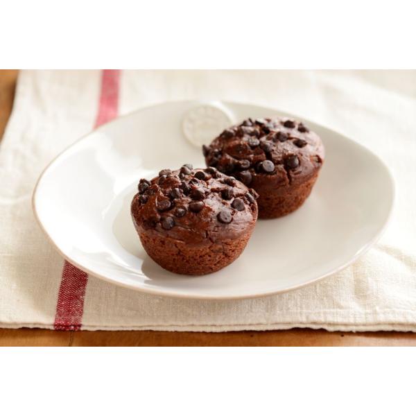 オーガニックココア生地と、乳製品などアレルギー表示義務７品目を含んでいないオーガニックチョコチップのコンビ。4個入り。＜原材料＞・米粉（国産）・ホワイトソルガム粉・塩・てんさい糖・菜種油・乾燥酵母・自家製リンゴ酵母（リンゴを含む）・ココア（...