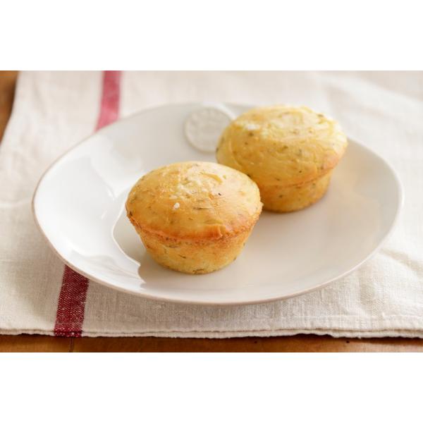 香り豊かなオレガノ、タイム、セージを練りこみました。イタリア料理におすすめ☆4個入り。＜原材料＞・米粉（国産）・ホワイトソルガム粉・塩・てんさい糖・菜種油・乾燥酵母・・自家製リンゴ酵母（リンゴを含む）・オレガノ・タイム・セージアレルギー表示...