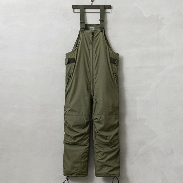 ■商品説明世界的に見ても放出される機会がほとんど無くなった希少なCVC CREWMAN’S NOMEX オーバーオールが少量のみですが数年ぶりに入荷しました！CVC（Combat Vehicle Crewman / 戦闘車両乗務員）などのタ...