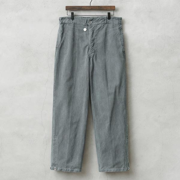 ■商品説明実物 USED スイス軍 1950年代 前期型 SOLID MODEL ヴィンテージ デニム ユーティリティパンツのご紹介です。スイス軍のデニム素材のユニフォームは30年代ごろから存在が確認されており、こちらのタイプは主に1950...