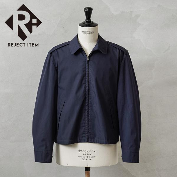 ■商品説明古くから米軍や警察への納入実績のあるBLAUER社やVan Heusen社などのメーカー製で、MADE IN USAのユーティリティージャケットが入荷しました。1960年代〜1980年代頃のデザインで、軽量ですが耐水性があり、しっ...