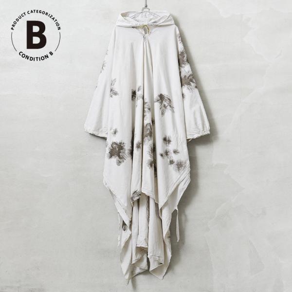 ■商品説明1960年代に採用されたドイツ軍の雪上迷彩ポンチョが入荷しました。雪上でカモフラージュする為に開発されており、白地に、欧米で一般に「パインリーフカモ」と呼称される棘のある葉のような柄が印象的。松葉のような模様は、雪に覆われた木々や...