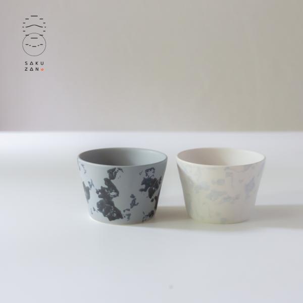 【美濃焼 SAKUZAN mottled カップ】〜前菜カップ、湯呑、スープ、コーヒーカップとして〜<カラー>　Pat Gray, Pat White<サイズ>　直径92mm×高さ63mm <容量>　15...