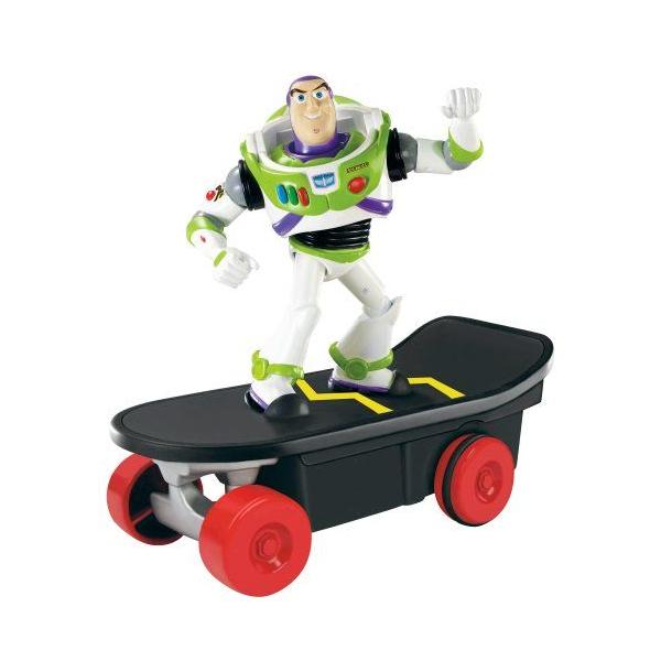 【商品名】トイ・ストーリー メガアクション スケボー バズ (X2935)【カテゴリー】おもちゃ:ロボット・子供向けフィギュア
