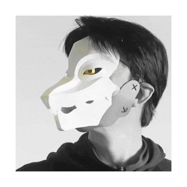 ハサミ不要。ゴム紐＋組立解説書つき。似たような形で「獣牙」がありますが、口元の動きを改良しているので、人狼面の方が顎の動きをよく広い、簡単に大きく口が動きます。※紙製ですから強度はありません。湿気や水濡れにも弱いのでご注意ください。※在庫が...