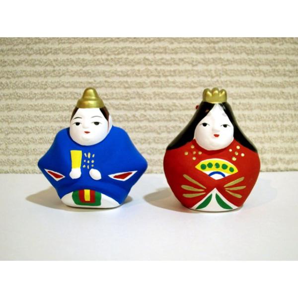 素焼きの土人形に胡粉で彩色、高さ7cm、W55?D50mm、まるまるしております。ほっこりします。土鈴です。※レターパックプラスで平日発送です