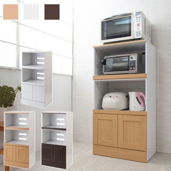 キッチン家電収納 コンパクト スライド棚 2口コンセント 傷に強いコンパクトながら家電製品からキッチンアイテムまでしっかり収納できるレンジ台。扉内は棚板付きで収納物に合わせて棚板を移動できます。上下段ともにスライド棚があり、炊飯ジャーやポッ...