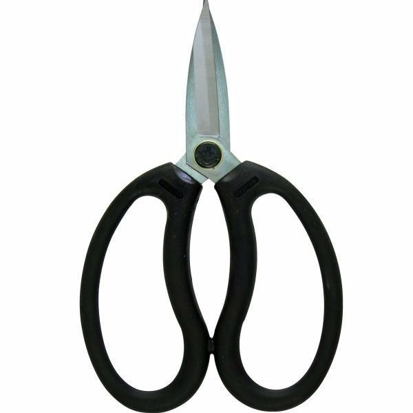 一般花木、園芸及び華道鋏に最適です。8mm以下の生木を刈り整えるのに使います。■商品サイズ／全長170mm■重量／90g■材質／刃：刃物用炭素鋼、柄：エラストマー樹脂 ※こちらの商品はメール便対応商品です。OK-170 大久保型花鋏 鋼典 ...